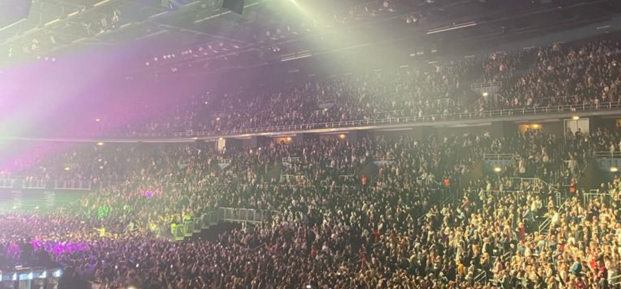 VIDEO Dino Merlin održao četvrti koncert u Areni Zagreb - Borak.TV